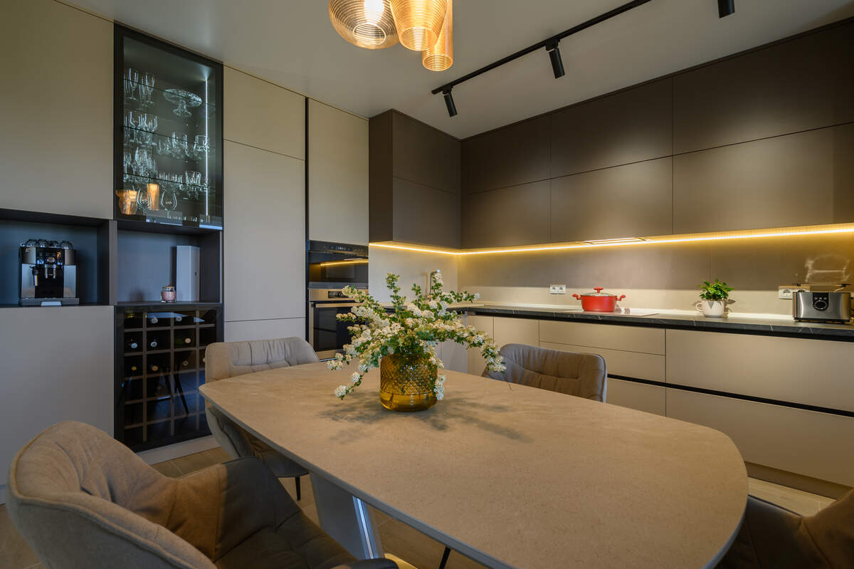 How to Avoid Glare and Shadows in Interior… | The Art of Light